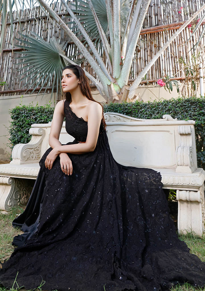 ALLORA– Huma Adnan